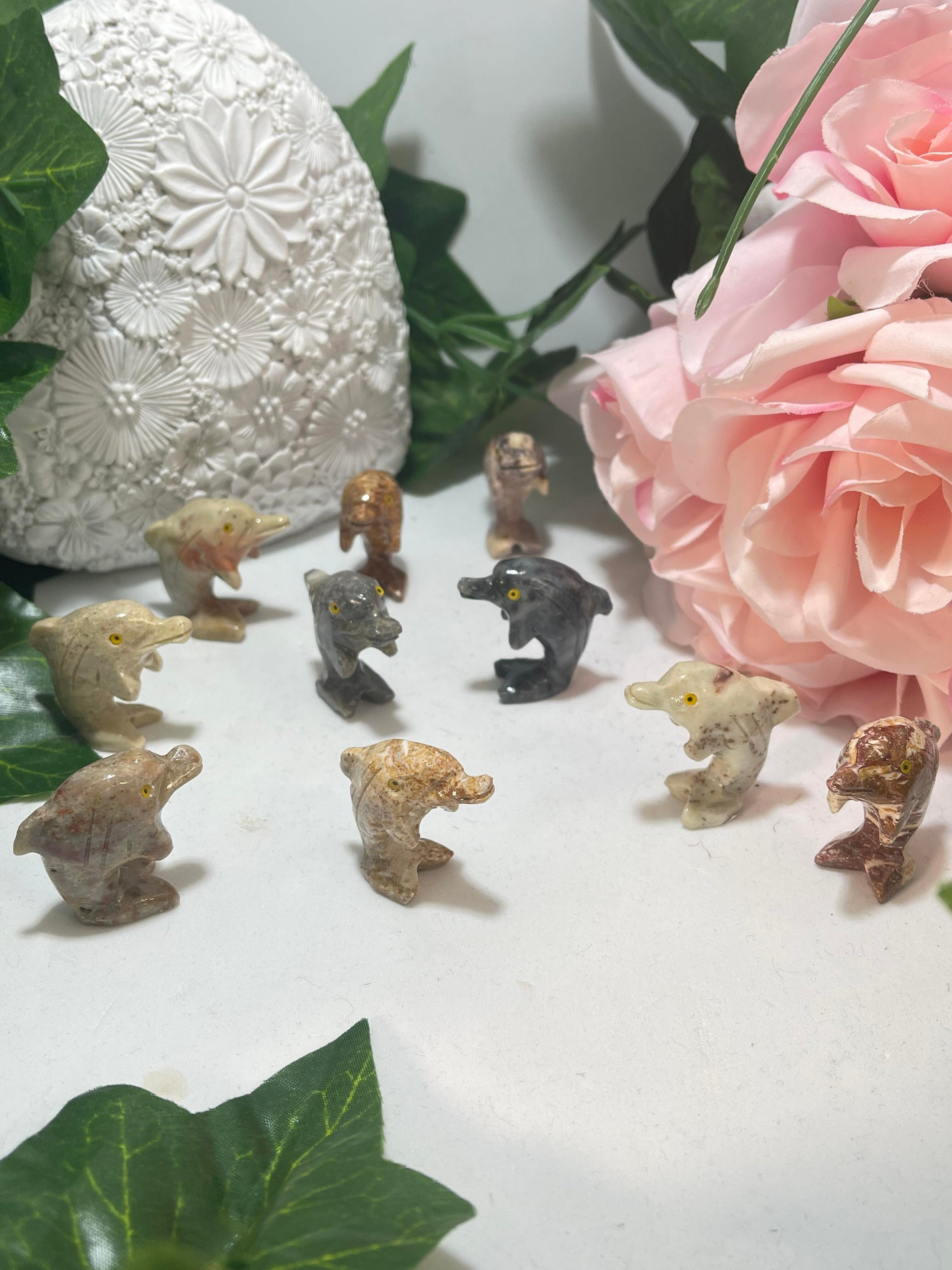 Peruvian Marmoline Stone Dolphins 3.5x3.5cm | The Living Earth Co.